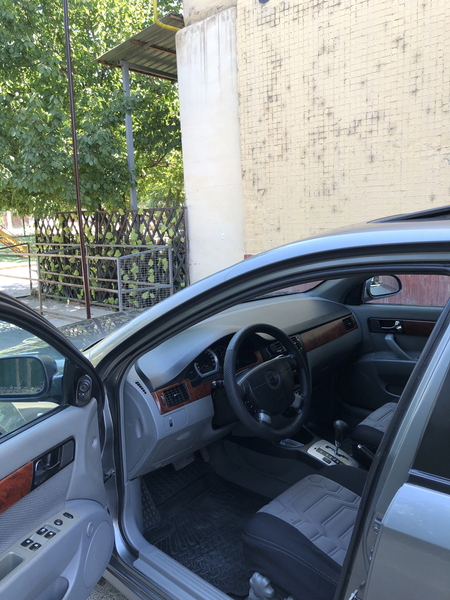 Lasetti 1.6 Sotiladi