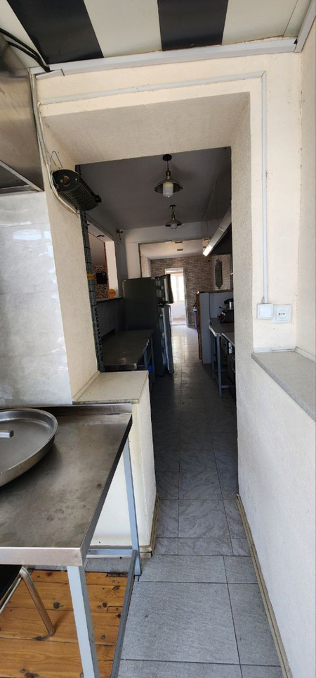 Juma shaxridagi Grand Food Lavashxonasi sotiladi