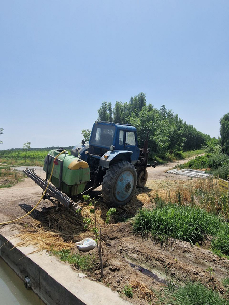 MTZ-80 ikkta bor sotiladi