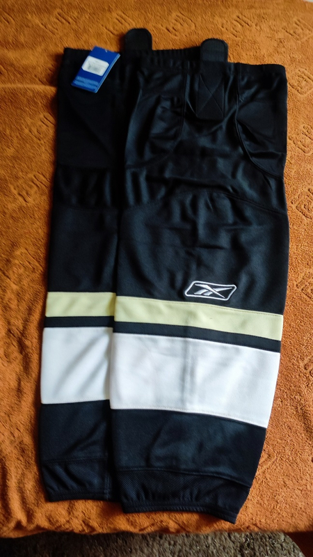 Гетры Reebok для игры в хоккей. Новые.