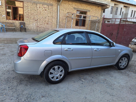 Ласетти - 2013г  1.8л