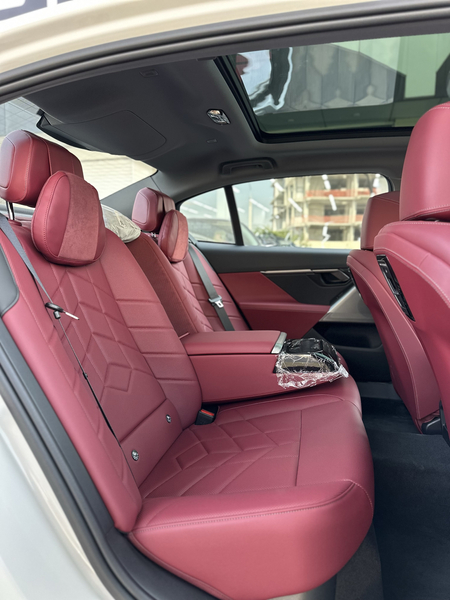 BMW i5 eDrive 35L