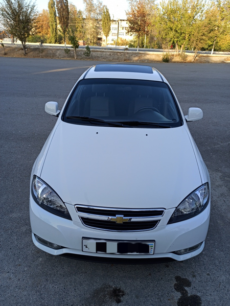 Продаётся Chevrolet JENTRA 3 позиция