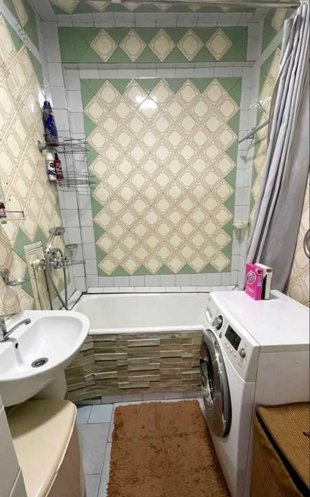 Двухкомнатная квартира на Бобура:  2-к.квартира, 4/8 Яккасарай (J3806)