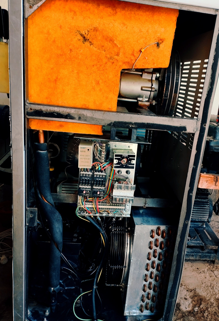 Frezi yangi Marojni aparat 380 w ishlaydi srochno sotiladi 500$ Retsep