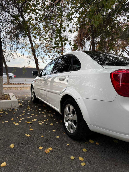 Chevrolet Lacetti avtomat 2021  3-PAZIDSA