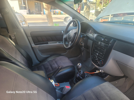 2012 lacetti1.8\\n100 talik metan\\nPrabek 4 Krug\\nAkumlatr yangi\\nBalonla