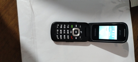 samsung gusto 3 duos 2ta sim kartali 1ta fleshkali