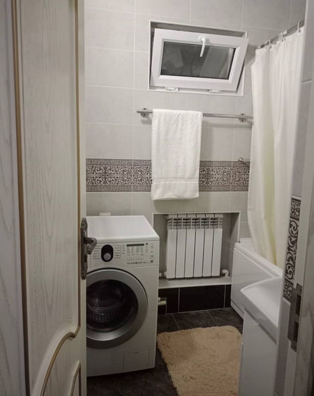 Мирзо Улугбекский р-он Генерал петрова. 5/4/4  100м²