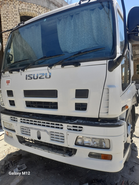 Isuzu giga 16t turbo diesel