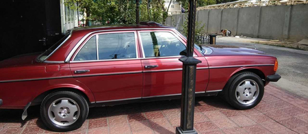 Mercedes Benz W123 230D
