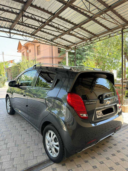 spark 2020 yil 1.600 dolir boshiga