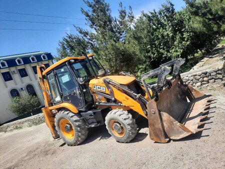 Экскаватор JCB 3DX 2018 йил Моточас 8300