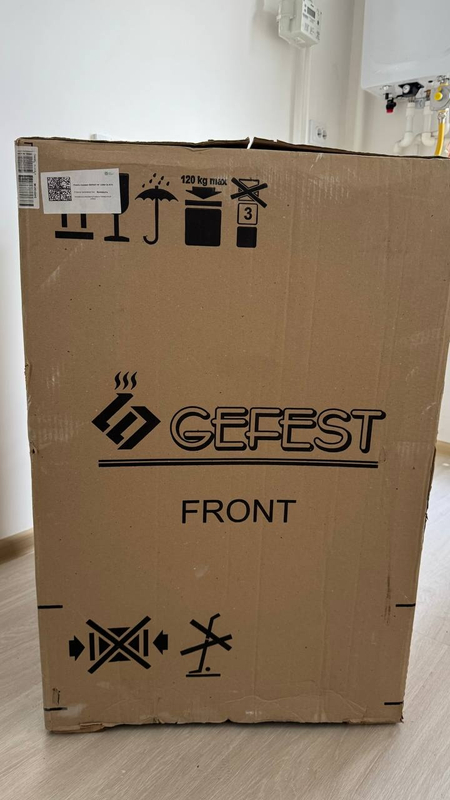 Продам новую газовую плиту Gefest
