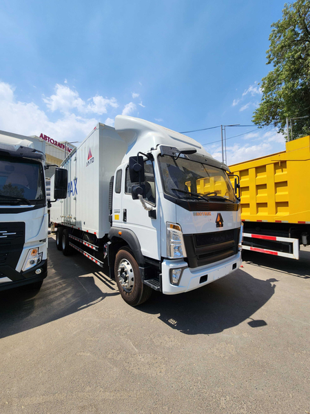Howo h5 фургон 8 метровый