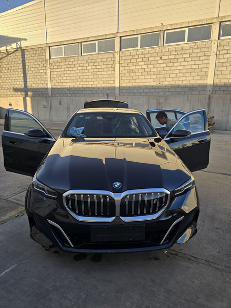 BMW i5 35L m sport, long edition