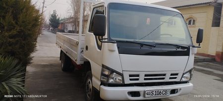 Isuzu yuk mashinasi sotiladi