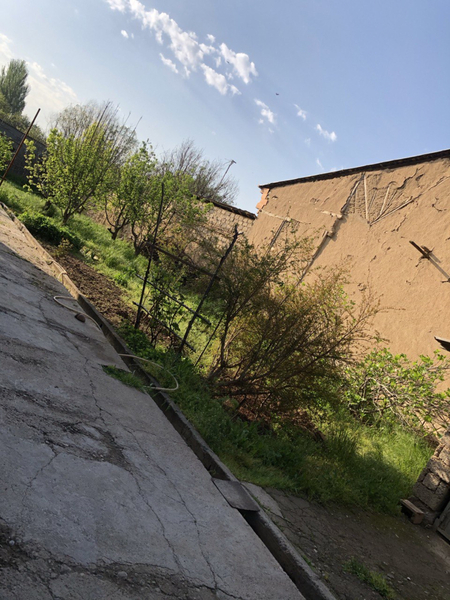 Продается земля, ер сотилади: 5,4 соток. Локация:Хасанбой пост тараф