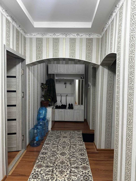 Продам 4х комнатную 97м2 ремонт + парковка Каракамыш 1/4