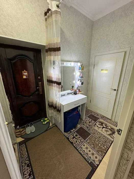 Продажа 1-ком квартиры 30 кв.м, 1/4 этаж, евроремонт,кирпичный дом !!