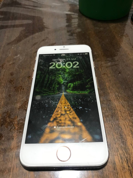 Iphone 8 256 gb yaxshi holatda