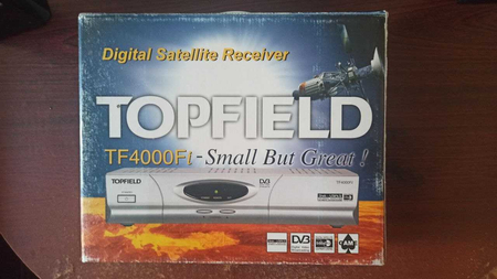 Две параболические антенны (большая и малая SuperMax) и тюнер TF4000Fi