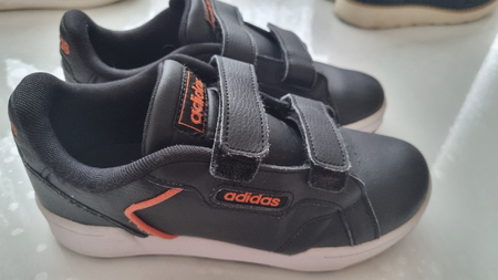 Продаю кроссовки Adidas