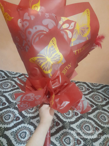 ajoyib buketimiz sotiladi.