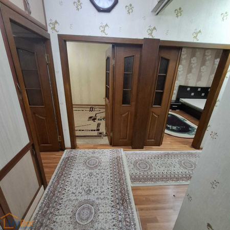 Олмазорда квартира сотилади 0404