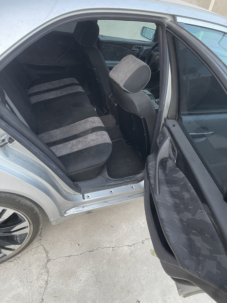 Mers 210 Mersedes w 210 Mersedes Benz barter na Spark
