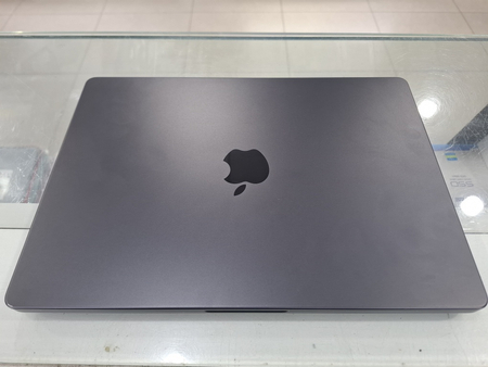 Macbook pro M3 pro 18/512 99%