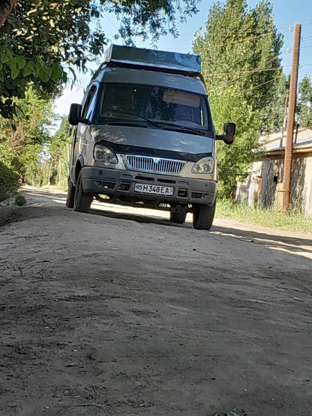 Yengil yuk mashinasi sotiladi