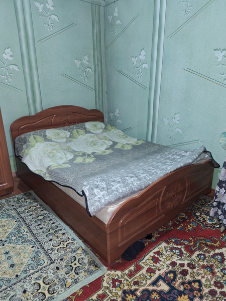 Spalni mebel yaxshi xolatda