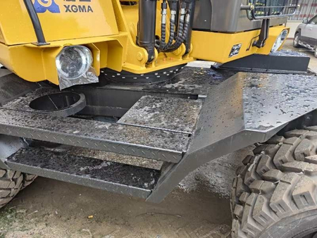 Экскаватор колесный XGMA 0.45 куб