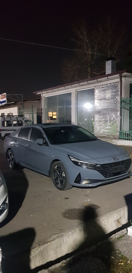 Hyundai Elantra 2.0 litr  2022 yil eng full pozitsiya