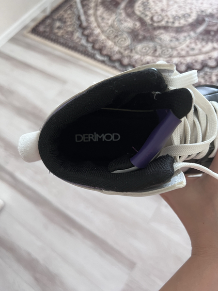 Турецкие Кроссовки от Derimod