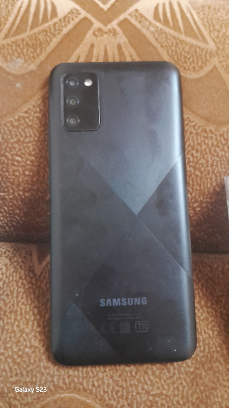 Samsung A02s karopka dokumenti bor qora rang