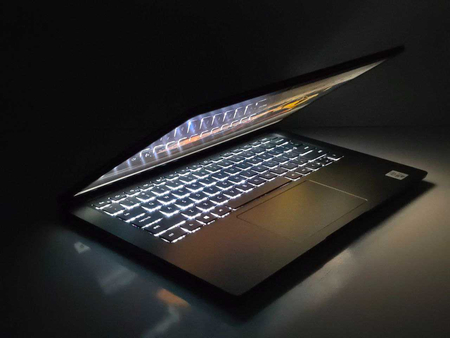 DELL LATITUDE 2024 Core i7 Face id  Excellent