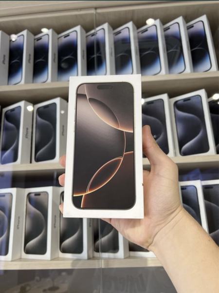 Телефон Iphone 16 pro max