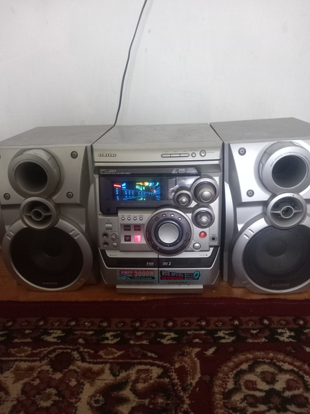 Muzikalni sentr pmpo 3000 w