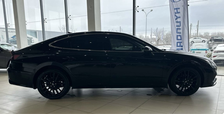 Hyundai Sonata Black