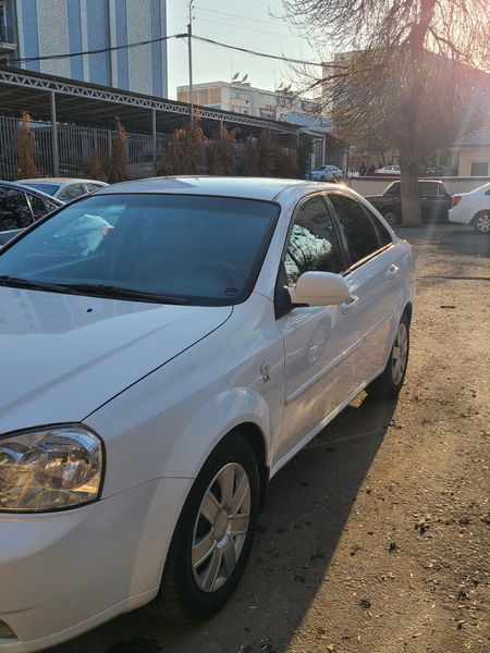 Chevrolet lacetti 1.8
Yili: 2012
Yurgan masofasi:297.000
Rangi: oq
Xol