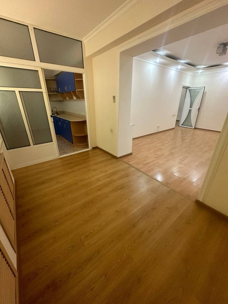 Продается квартира метро Айбек