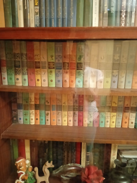 Продаются книги. Разные.