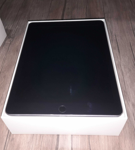 iPad (6th Generation) Wi-Fi 32GB