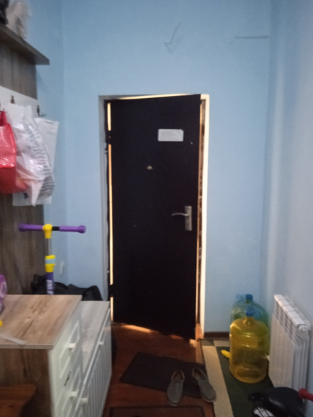 Срочно эски шахар  1ни йулидан 1хона 62кв 2хона килинган 3этаж квартир