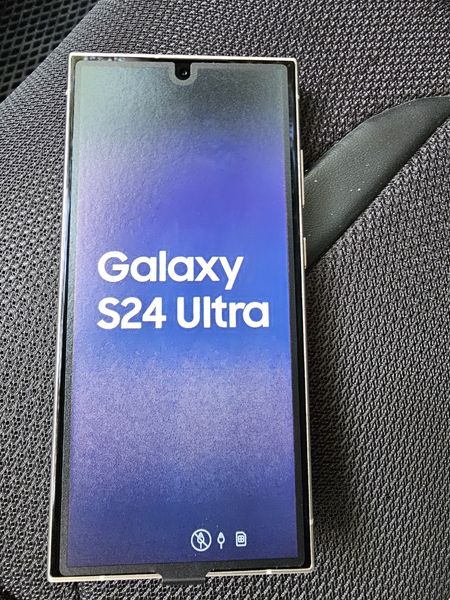 Продаётся новый SAMSUNG GELAKSl 24 ULTRA  512.