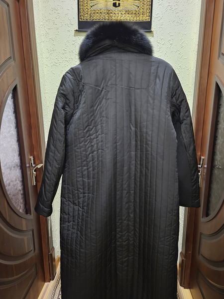 Женский зимний плащ