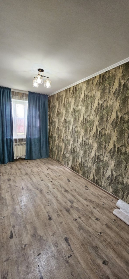 Массив Ялангач тенисные корты. 2-х ком 1-этаже. 51м²