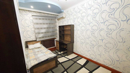 Сдаётся квартира в аренду на долгий срок. 4х2х4. 90кв.м.